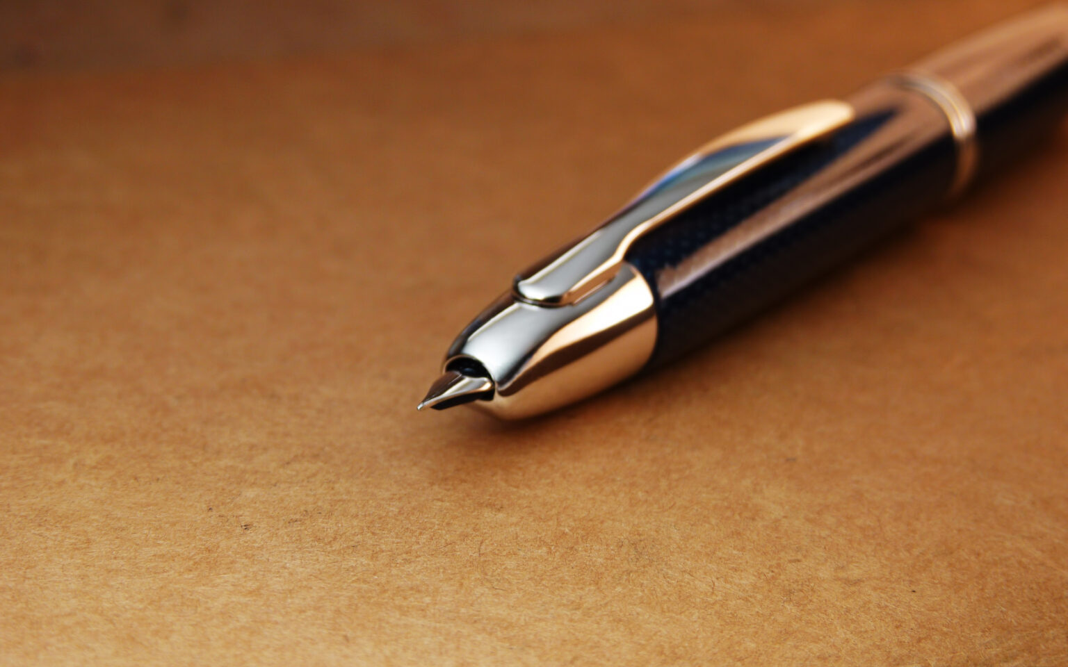 A Pilot töltőtollak és tinták időtlen eleganciája - Hungary Pen Show